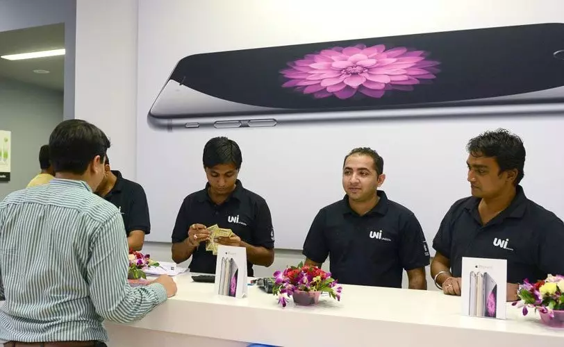 Seolann Apple táirgeadh iPhone san India