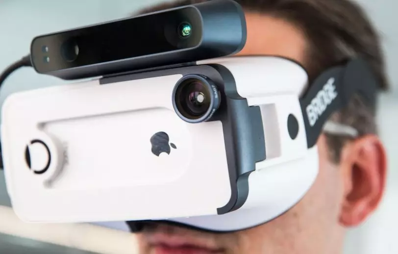 VR headset is prepared for iPhone