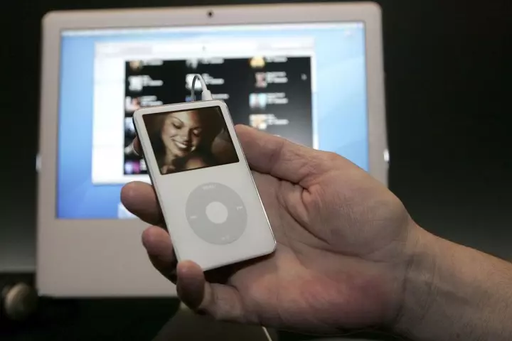 ipodvideo.jpg ។