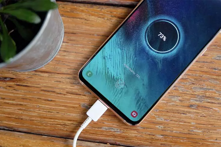 Qualcomm представи бързо зареждане Quick Charge 3 Plus