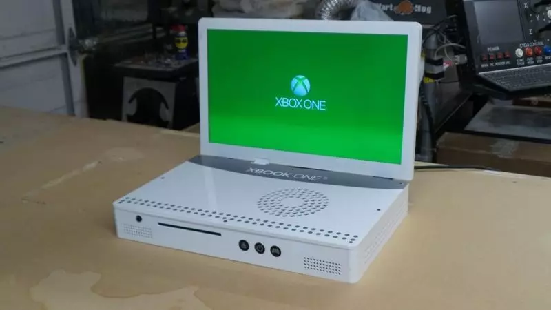 O console do Xbox One se transformou em um laptop