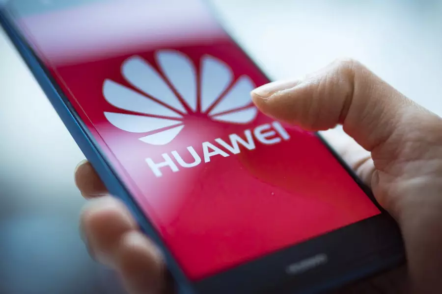 Huawei: מיר דאַרפֿן 300 יאָר צו כאַפּן אַנדרויד און יאָס