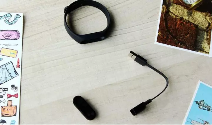 xiaomImband2_compl.jpg।