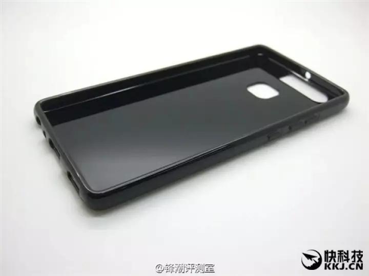 Huawei က-P9_p4.jpg ။