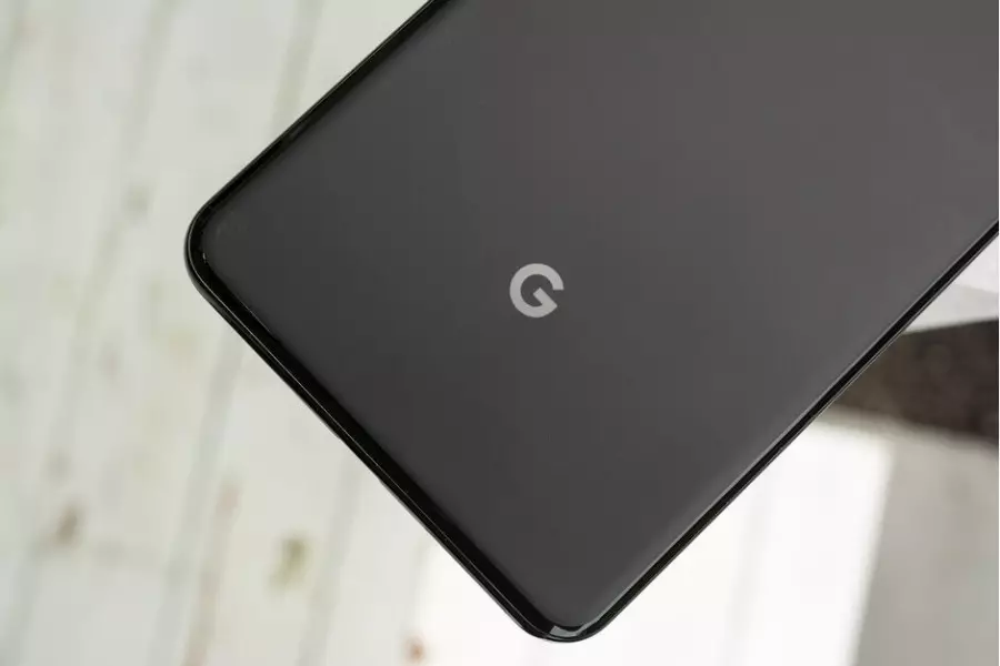 Úsáidfear an chéad phróiseálaí Google i Pixel 6