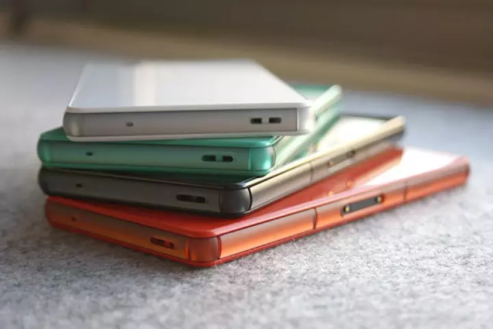 sonyxperiaz3compact-colors.jpg.