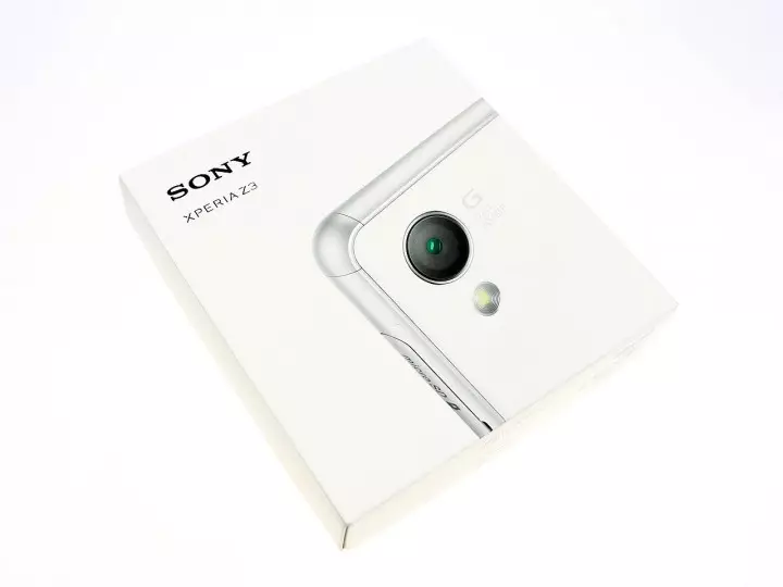 Sonyxperiaz3_box.jpg.