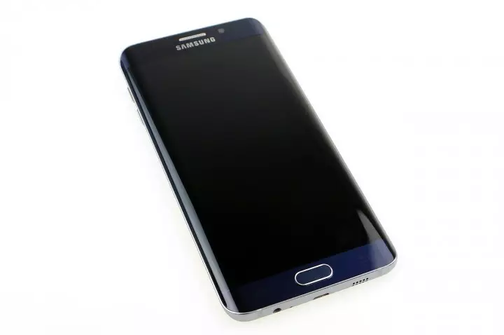 Samsungaxyx6edge.fece.jpg.jpg