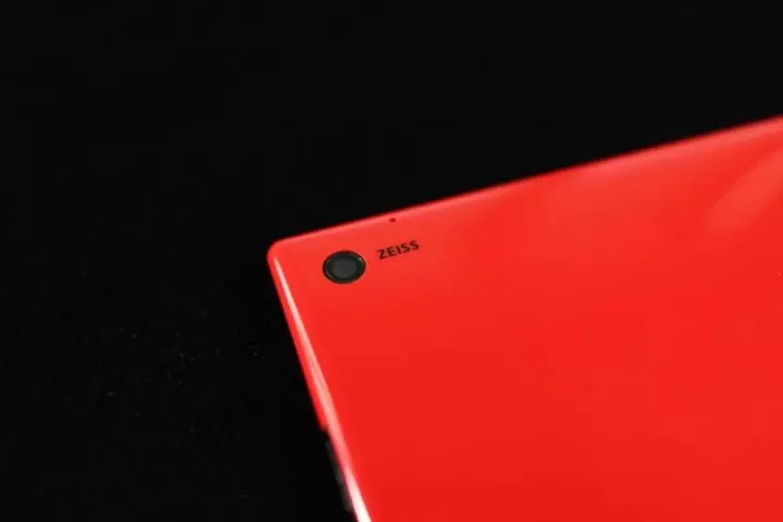 Nokia-lumia-2520-camera.jpg