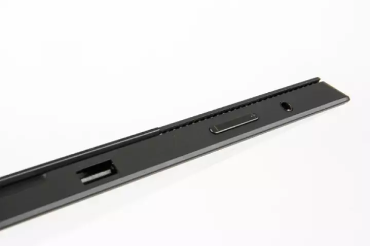 Microsoft-Surface-pro-2-left-side.jpg