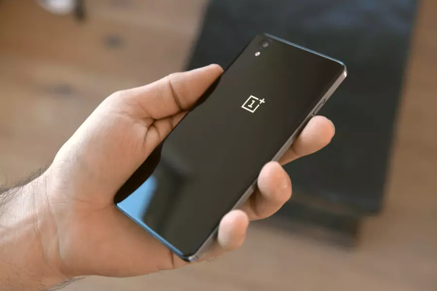 I-OnePlus izokhipha isigaba esiphakathi se-OnePlus Z smartphone