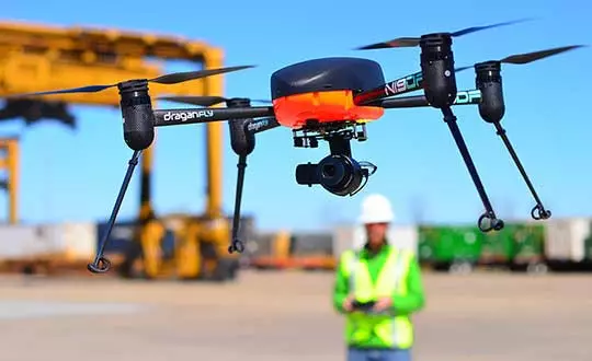 I-Drones iya kuqala ukuchonga abantu abakhohlelayo