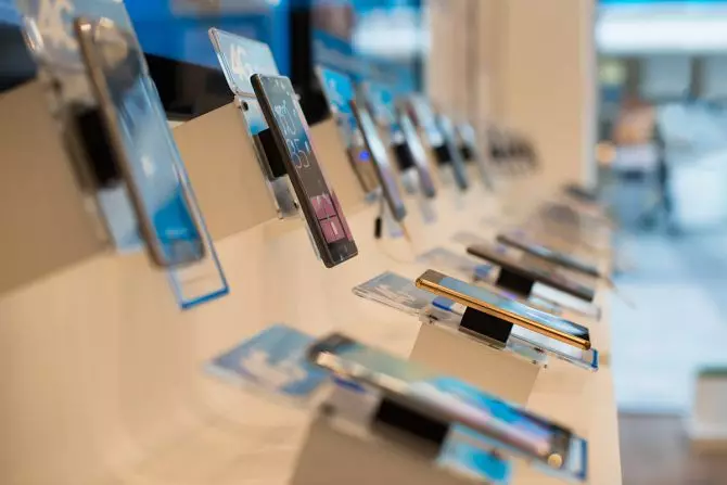 Smartphone Market Falls: Framleiðsla LAME, Sala Stop