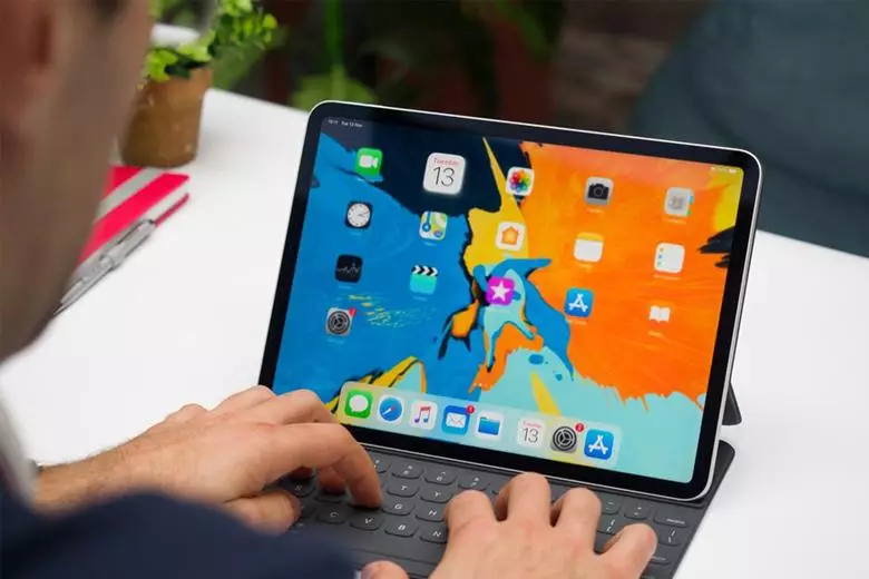 iPad Pro ውስጥ A14X BIONIC አንጎለ 16-ኢንች MacBook Pro ውስጥ ኢንቴል ኮር i9 ያገኛችኋል