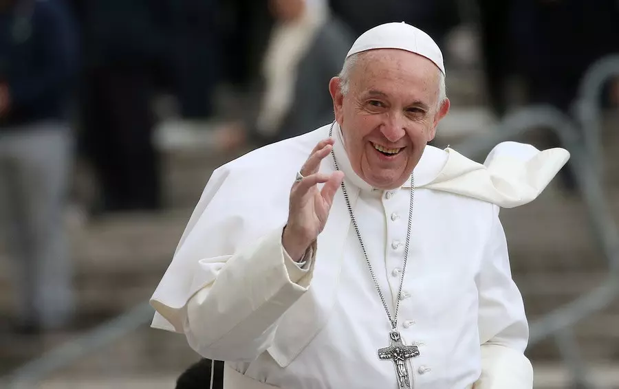 Pope Roman yaum kom tso tseg cov smartphones thiab TV