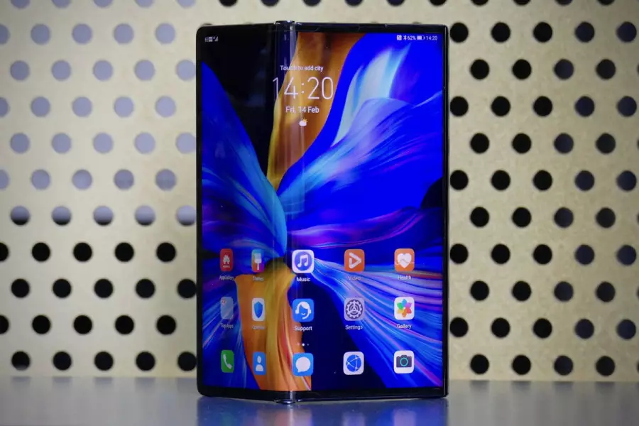 Huawei-k smartphone tolesgarri berri bat aurkeztu zuen XS eta 5g tableta iPad Pro estiloan