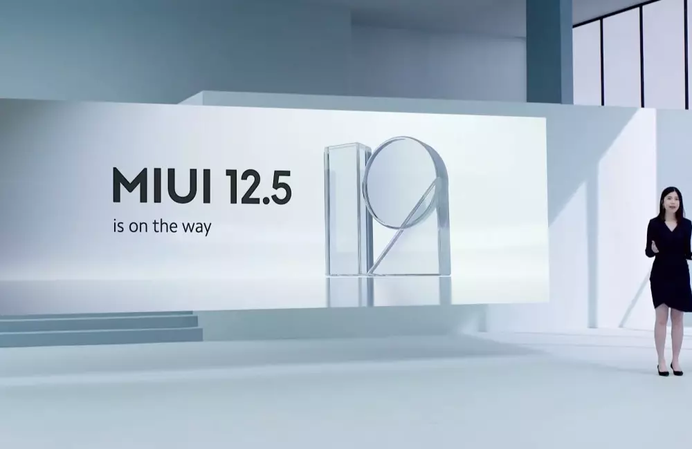 නිල වශයෙන්: MIUI වෙත යාවත්කාලීන කරන ලද උපාංග සහ 12.5