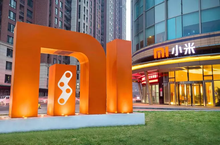 Xiaomi Privattivi Camera b'disinn mhux tas-soltu