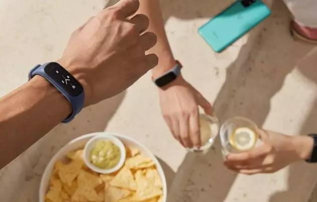 Oneplus Band chính thức có sẵn: Màn hình sáng, bảo vệ tốt và tự chủ lớn