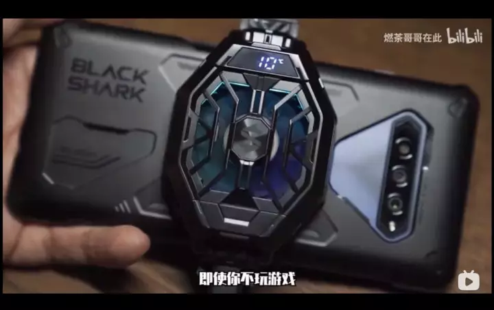 Dirancang dening Black 4 Desain Black: Watch Foto lan Kiriman resmi 21117_4