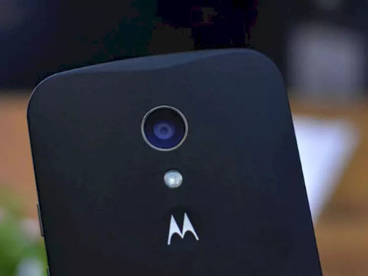 "Motorola" išleis nebrangų išmanųjį telefoną su "Stylus"