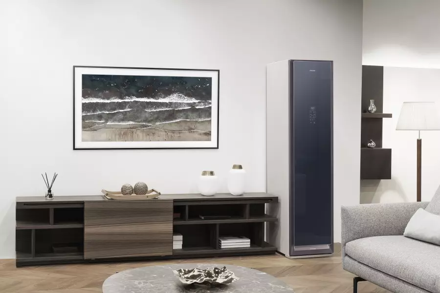 Samsung ħarġet airdresser tal-wardrobe intelliġenti, li tissostitwixxi tindif xott