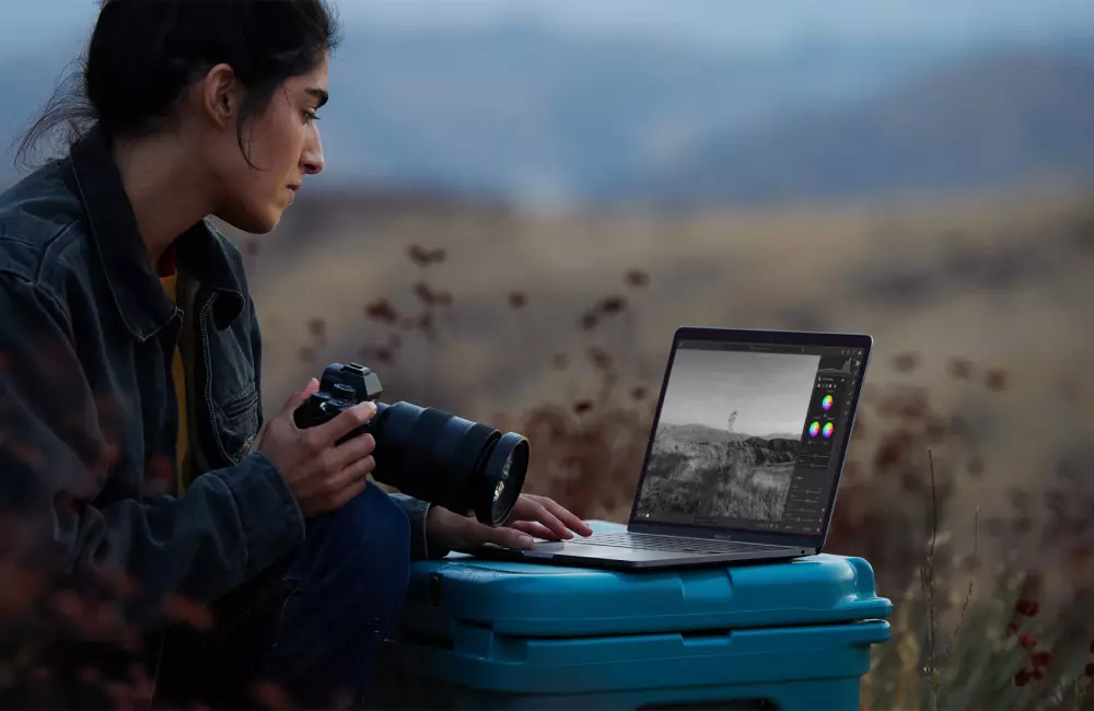 Maksin sareng Mac mini dipesua dina Prosesor Apple.