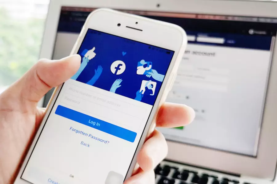 Facebook sta sviluppando il proprio sistema operativo