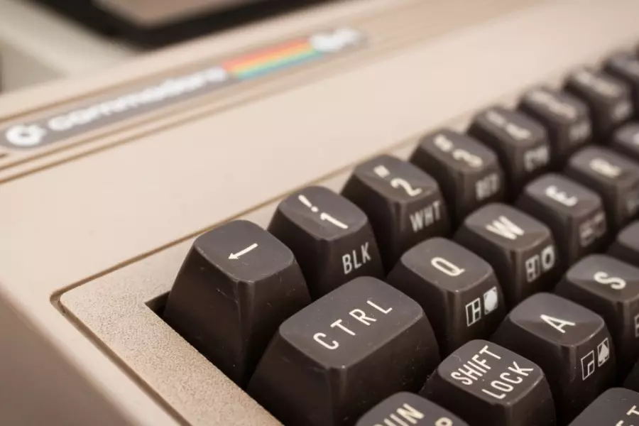 Начало игра компютър Commodore 64 се връща към пазара