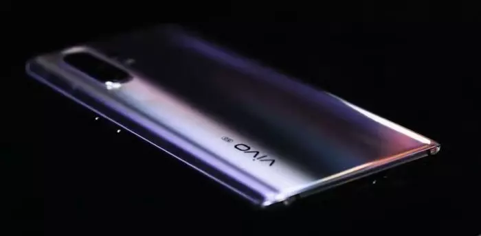 Vivo X30 ponuja 60-kratni zoom