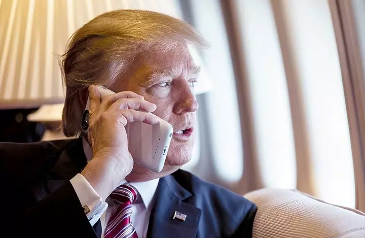 Trump va donar el consell d'Apple per tornar al botó físic de l'iPhone "Inici"