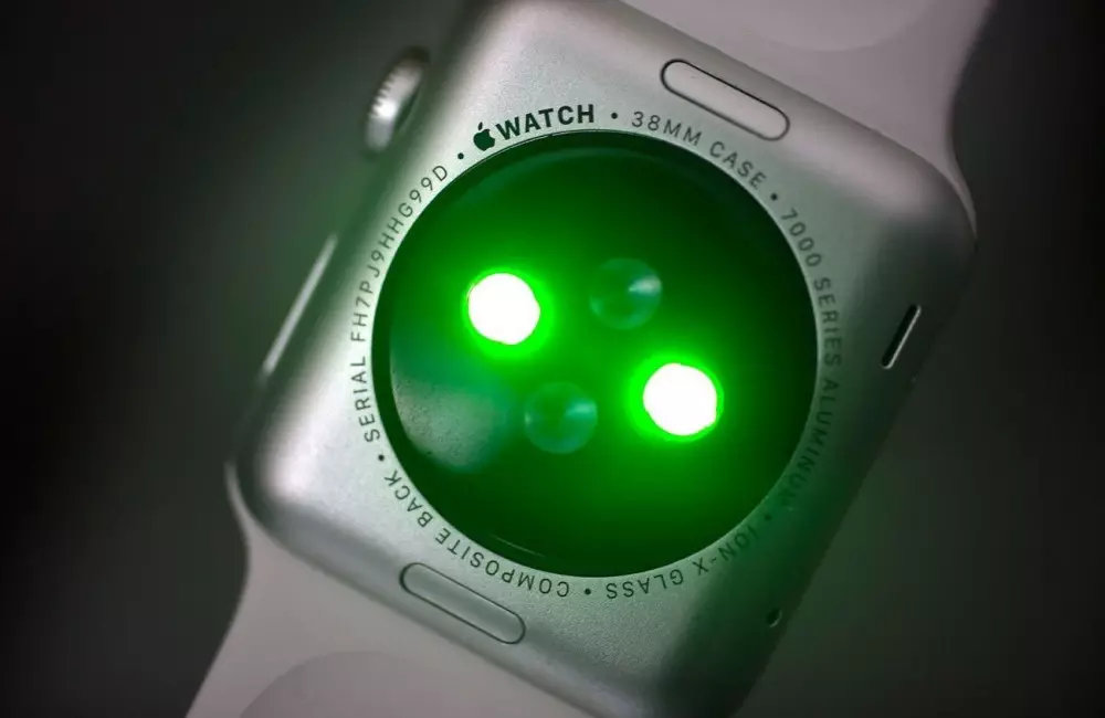 Horumarrada cusub ee Apple Watch: Raadinta cadaadiska iyo kordhinta madax-bannaanida