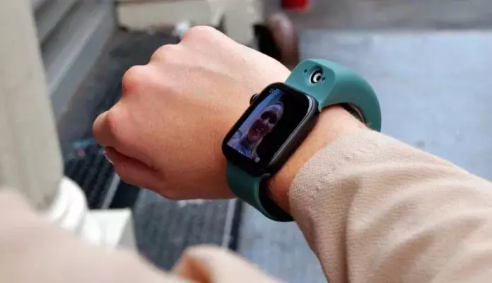 Talagsaon nga gamit midugang camera sa Apple Watch