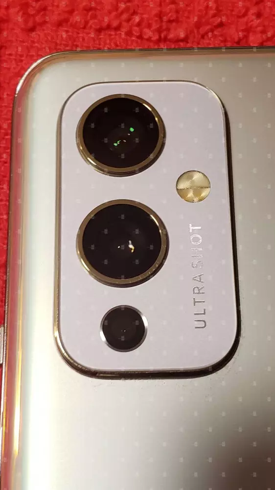 OnePlus 9 dukkede op på levende fotos 35592_4