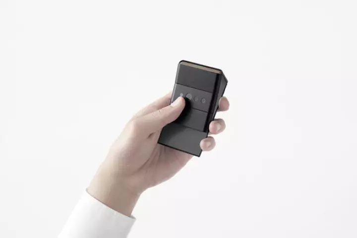 OPPO показа концепцията за един необичаен сгъваем смартфон: тя е на стойност чрез кредитна карта 35622_2