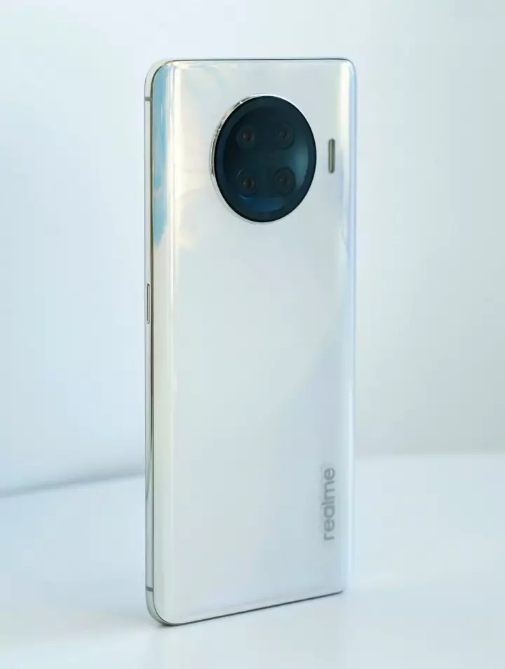 Oppo a Realme prohlásil tvorbu smartphonů na Snapdragon 888 36850_1