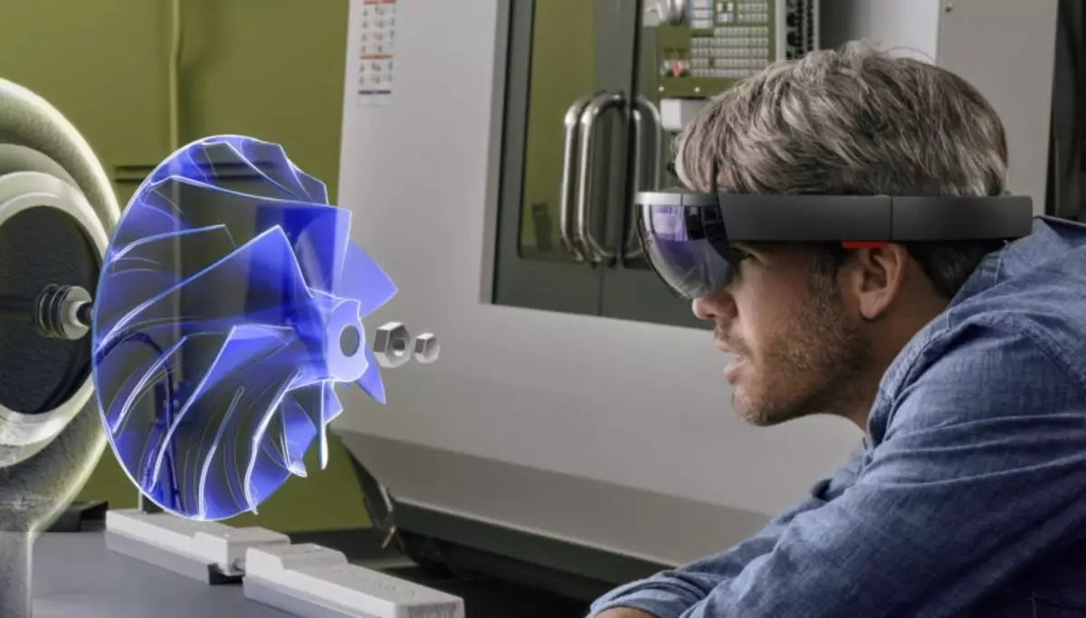 "Microsoft Hololens 2" stiklai bus išleisti 2019 m. Pradžioje