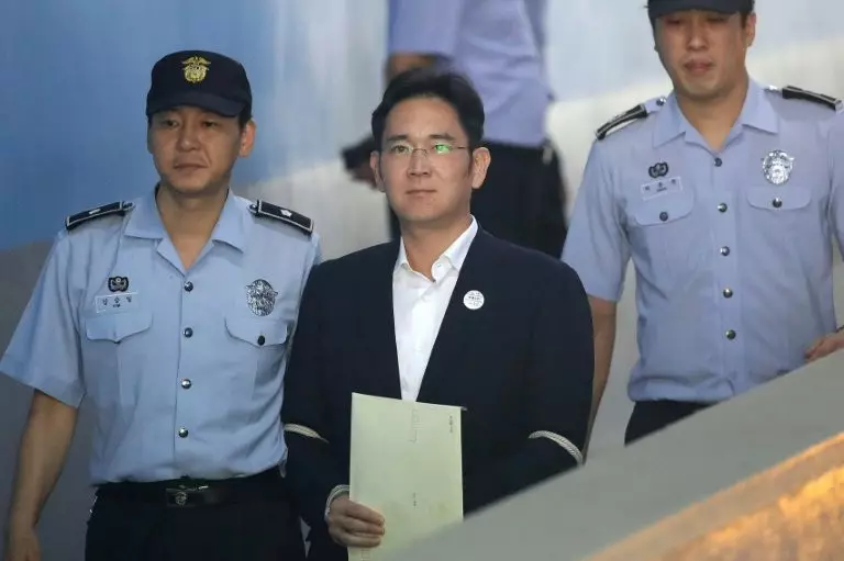 Kepala Samsung Ditangkep