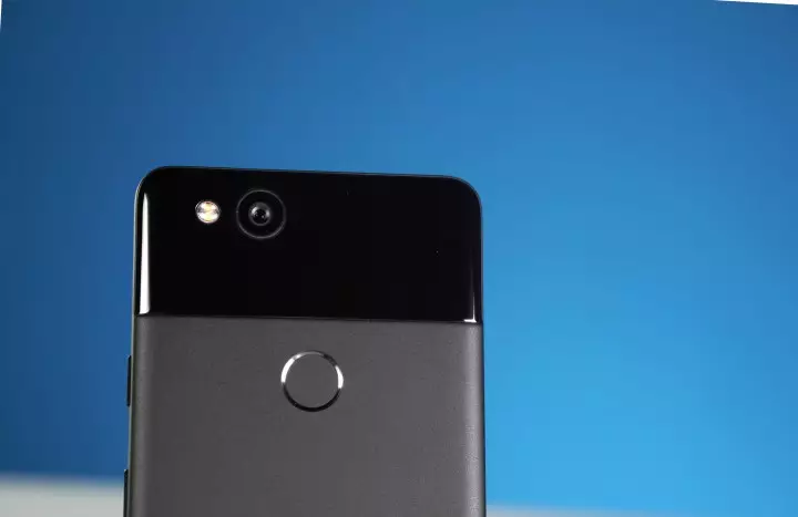 googlepixel2_back.jpg