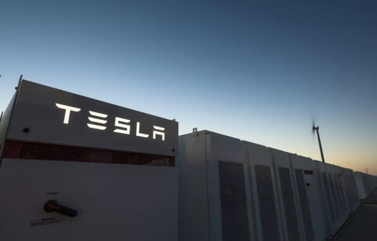 Tesla built the largest battery in the world
