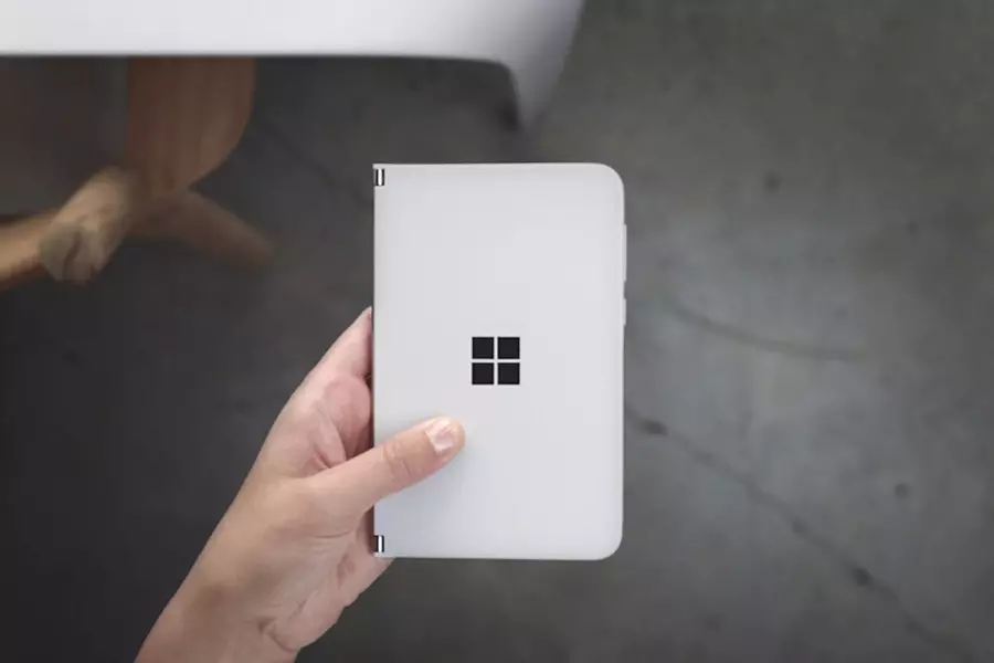 Surface Duo will not compete with expensive folding smartphones